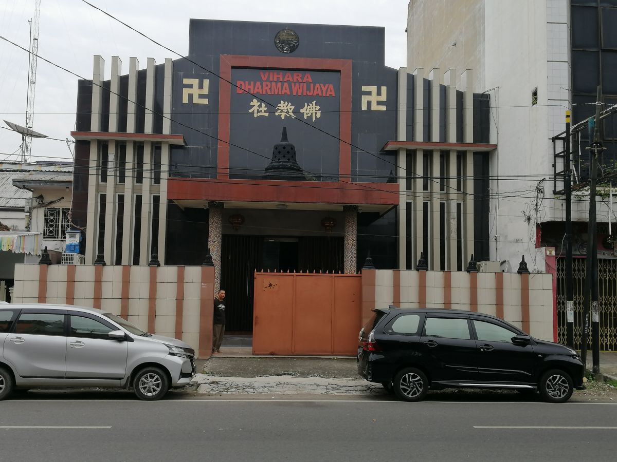Vihara Dharma Wijaya | KBI - Keluarga Buddhayana Indonesia